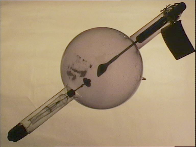 COOLIDGE X-RAY TUBE - Physics Museum - The University of Queensland ...